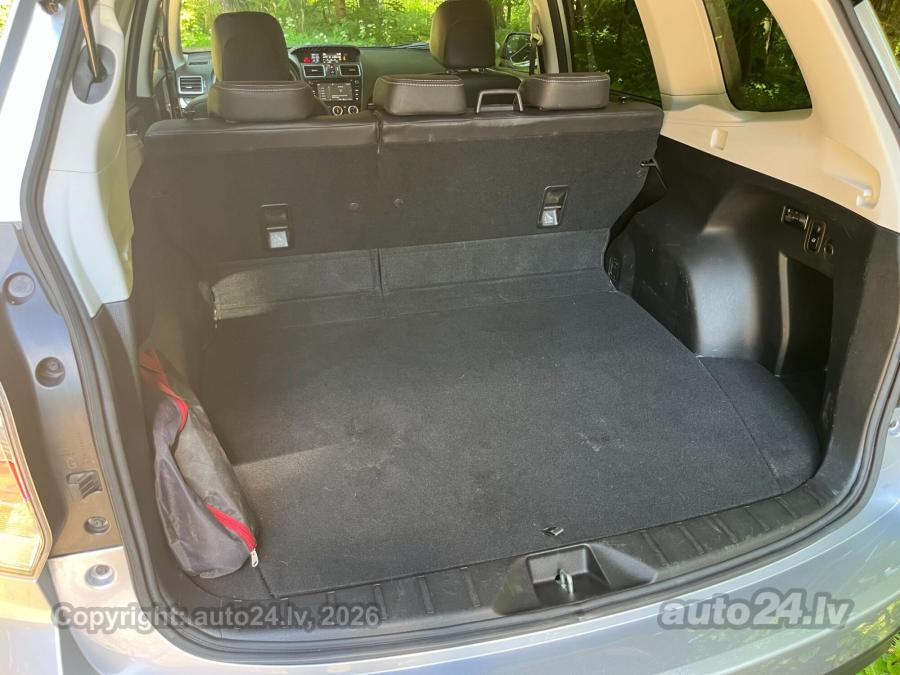 Grey Subaru Forester 2016 in Tartu, with an engine capacity of 2.00 L and mileage of 61 thousand km for 18000 €, photo 11 on AUTOMOTO.COM.LV