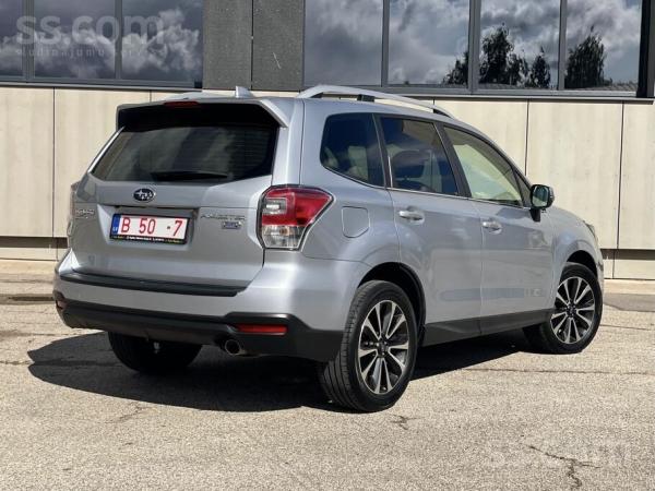 Pelēks Subaru Forester 2016 Rīga, ar dzinēja tilpumu 2.00 L un nobraukumu 211 tūkst. km par 8990 €, foto 5 vietnē AUTOMOTO.COM.LV