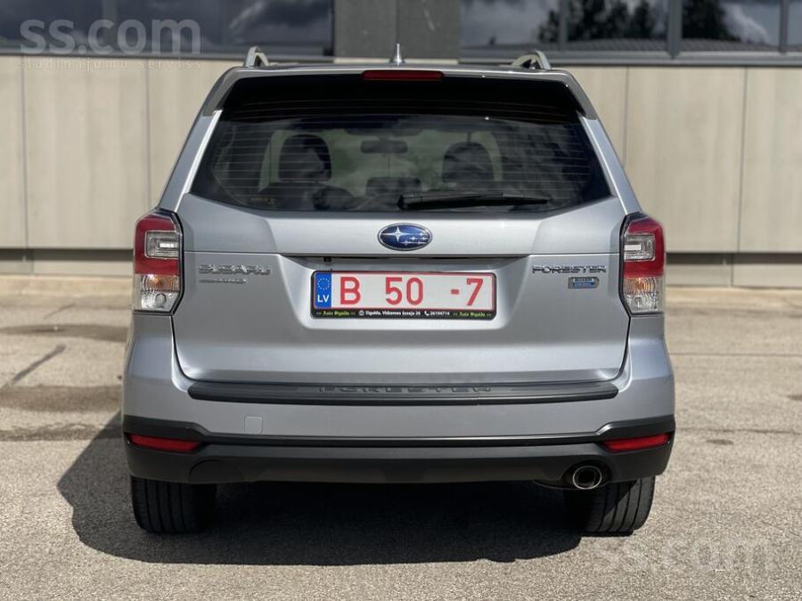 Grey Subaru Forester 2016 in Riga, with an engine capacity of 2.00 L and mileage of 211 thousand km for 8990 €, photo 7 on AUTOMOTO.COM.LV