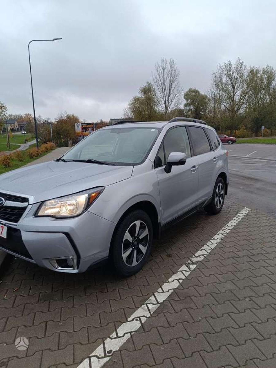 Grey Subaru Forester 2017 in Siauliai, with an engine capacity of 2.50 L and mileage of 33 thousand km for 14200 €, photo 7 on AUTOMOTO.COM.LV