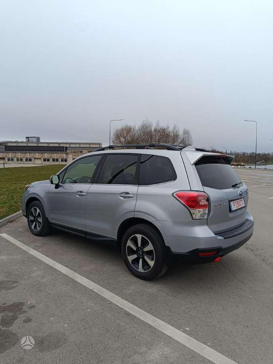 Grey Subaru Forester 2017 in Siauliai, with an engine capacity of 2.50 L and mileage of 33 thousand km for 14200 €, photo 15 on AUTOMOTO.COM.LV
