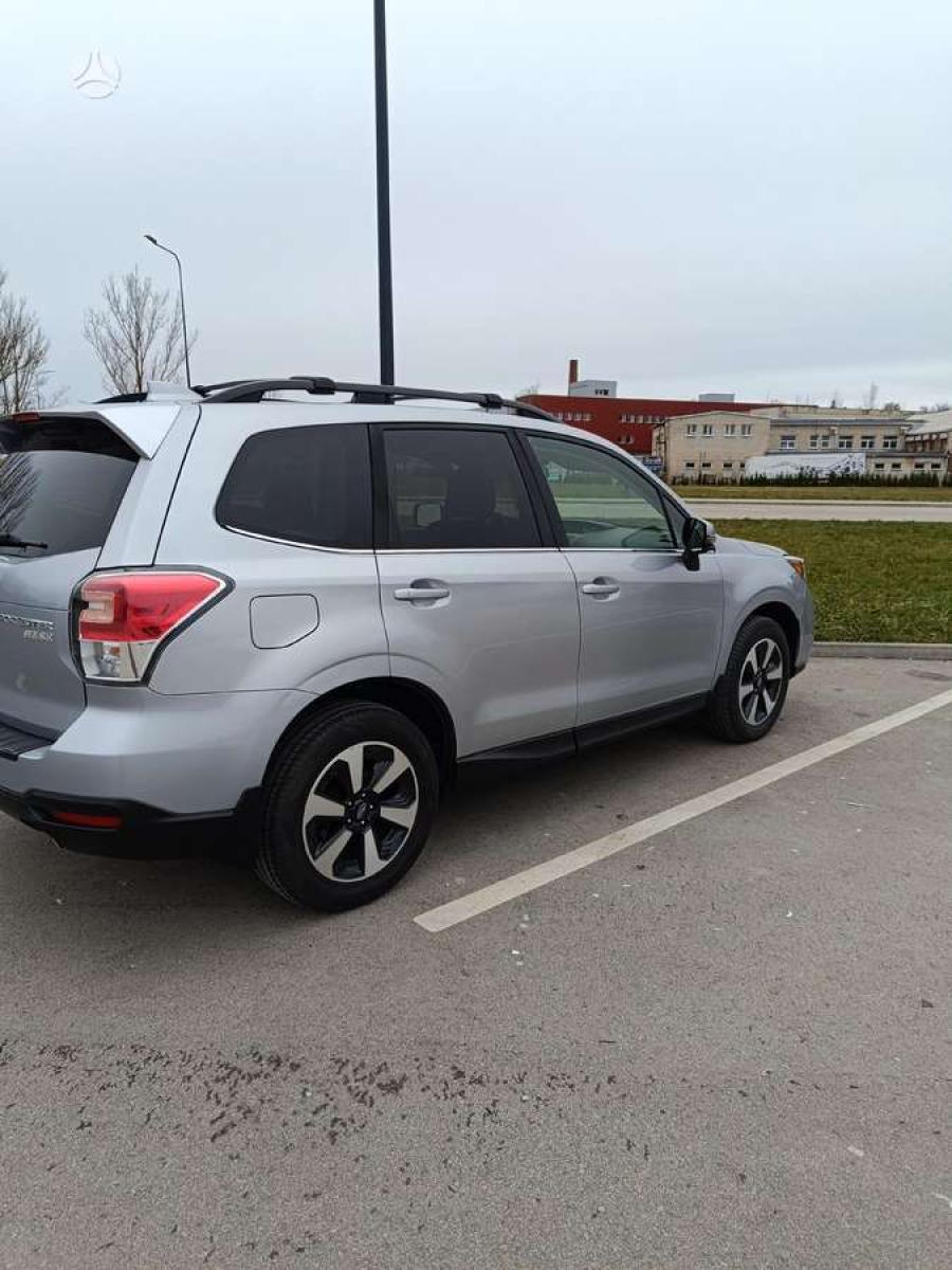 Grey Subaru Forester 2017 in Siauliai, with an engine capacity of 2.50 L and mileage of 33 thousand km for 14200 €, photo 16 on AUTOMOTO.COM.LV