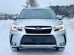 Grey Subaru Forester 2017 in Vilnius, with an engine capacity of 2.00 L and mileage of 207 thousand km for 9950 €, photo 2 on AUTOMOTO.COM.LV