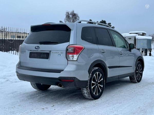 Pelēks Subaru Forester 2017 Viļņa, ar dzinēja tilpumu 2.00 L un nobraukumu 207 tūkst. km par 9950 €, foto 5 vietnē AUTOMOTO.COM.LV