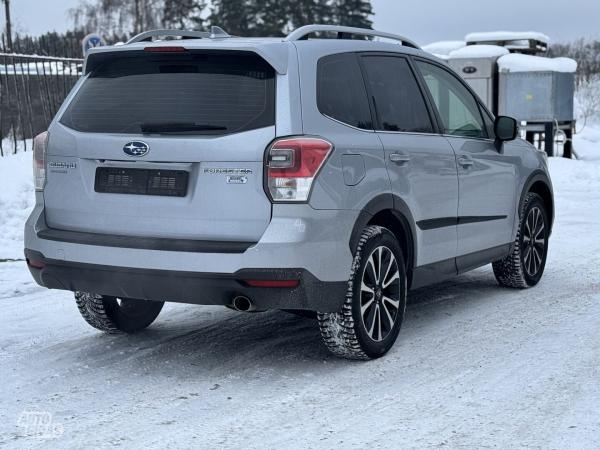 Pelēks Subaru Forester 2017 Viļņa, ar dzinēja tilpumu 2.00 L un nobraukumu 206 tūkst. km par 9950 €, foto 6 vietnē AUTOMOTO.COM.LV
