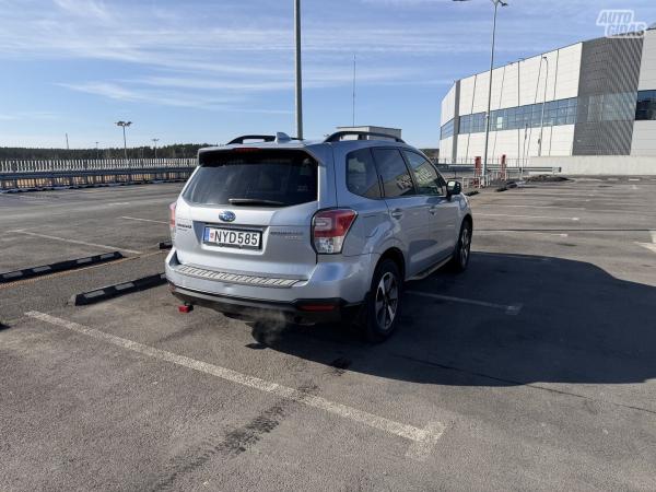 Grey Subaru Forester 2017 in Vilnius, with an engine capacity of 2.50 L and mileage of 241 thousand km for 10500 €, photo 3 on AUTOMOTO.COM.LV