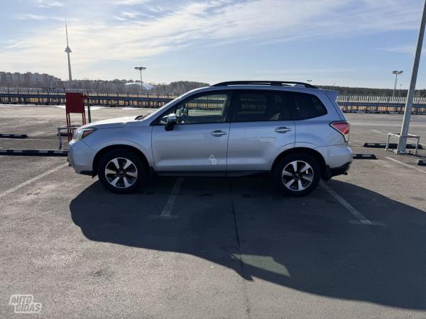 Grey Subaru Forester 2017 in Vilnius, with an engine capacity of 2.50 L and mileage of 241 thousand km for 10500 €, photo 5 on AUTOMOTO.COM.LV