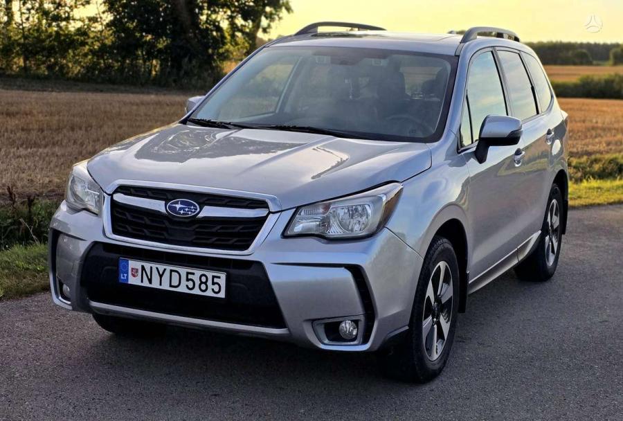 Grey Subaru Forester 2017 in Siauliai, with an engine capacity of 2.50 L and mileage of 240 thousand km for 9750 €, photo 3 on AUTOMOTO.COM.LV