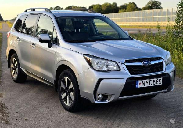 Grey Subaru Forester 2017 in Siauliai, with an engine capacity of 2.50 L and mileage of 240 thousand km for 9750 €, photo 4 on AUTOMOTO.COM.LV