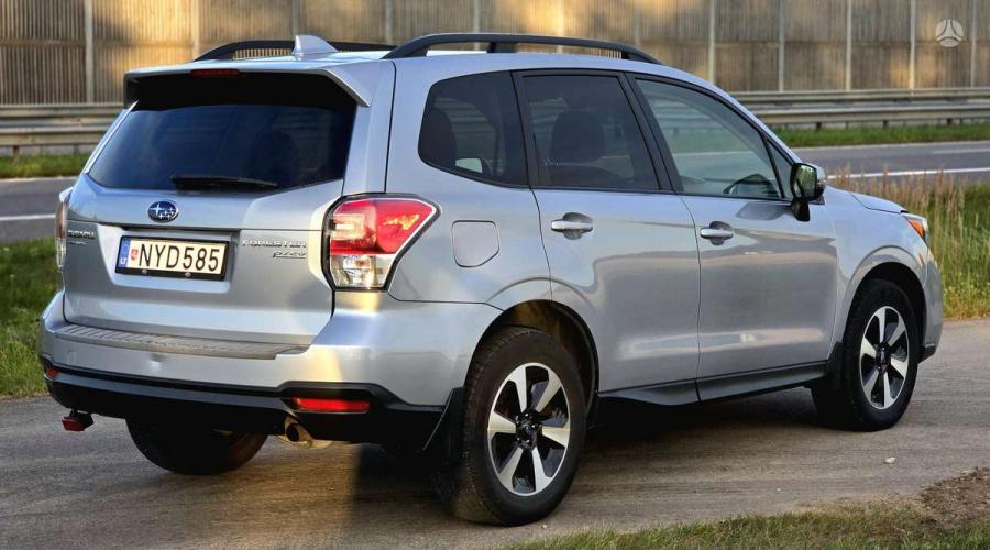 Grey Subaru Forester 2017 in Siauliai, with an engine capacity of 2.50 L and mileage of 240 thousand km for 9750 €, photo 9 on AUTOMOTO.COM.LV