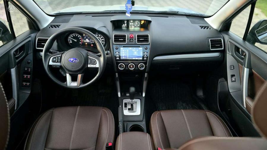 Grey Subaru Forester 2017 in Siauliai, with an engine capacity of 2.50 L and mileage of 240 thousand km for 9750 €, photo 10 on AUTOMOTO.COM.LV