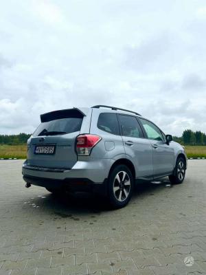 Pelēks Subaru Forester 2017 Šauļi, ar dzinēja tilpumu 2.50 L un nobraukumu 219 tūkst. km par 11250 €, foto 4 vietnē AUTOMOTO.COM.LV