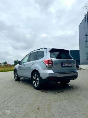 Pelēks Subaru Forester 2017 Šauļi, ar dzinēja tilpumu 2.50 L un nobraukumu 219 tūkst. km par 11250 €, foto 5 vietnē AUTOMOTO.COM.LV