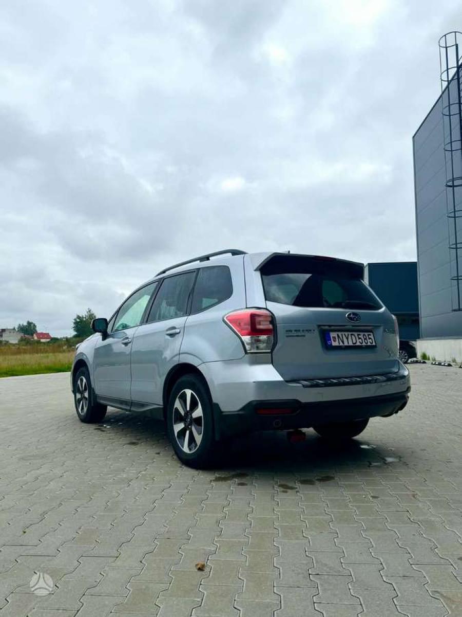 Pelēks Subaru Forester 2017 Šauļi, ar dzinēja tilpumu 2.50 L un nobraukumu 219 tūkst. km par 11250 €, foto 5 vietnē AUTOMOTO.COM.LV