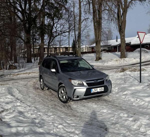 Pelēks Subaru Forester 2018 Viļņa, ar dzinēja tilpumu 2.50 L un nobraukumu 54 tūkst. km par 14900 €, foto  vietnē AUTOMOTO.COM.LV
