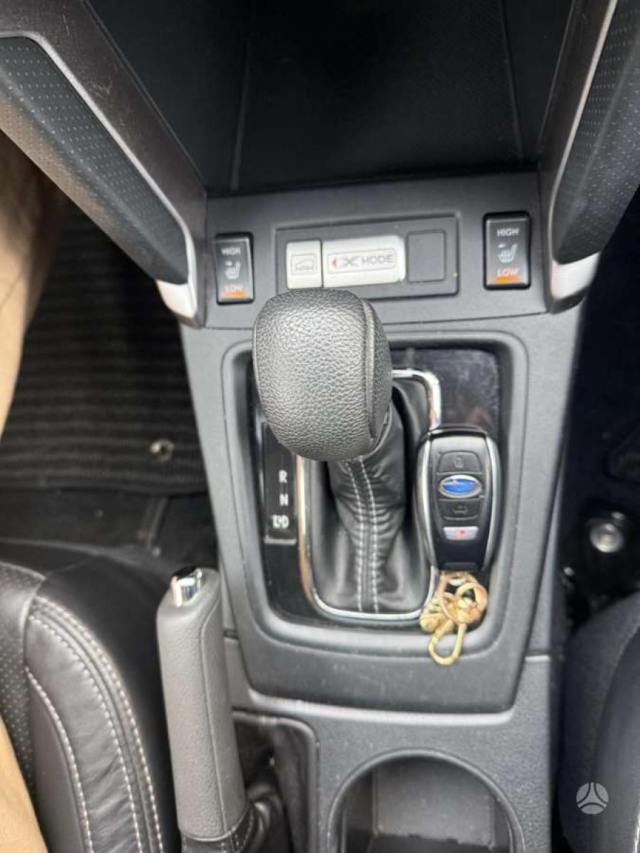 Grey Subaru Forester 2018 in Vilnius, with an engine capacity of 2.50 L and mileage of 54 thousand km for 14900 €, photo 13 on AUTOMOTO.COM.LV