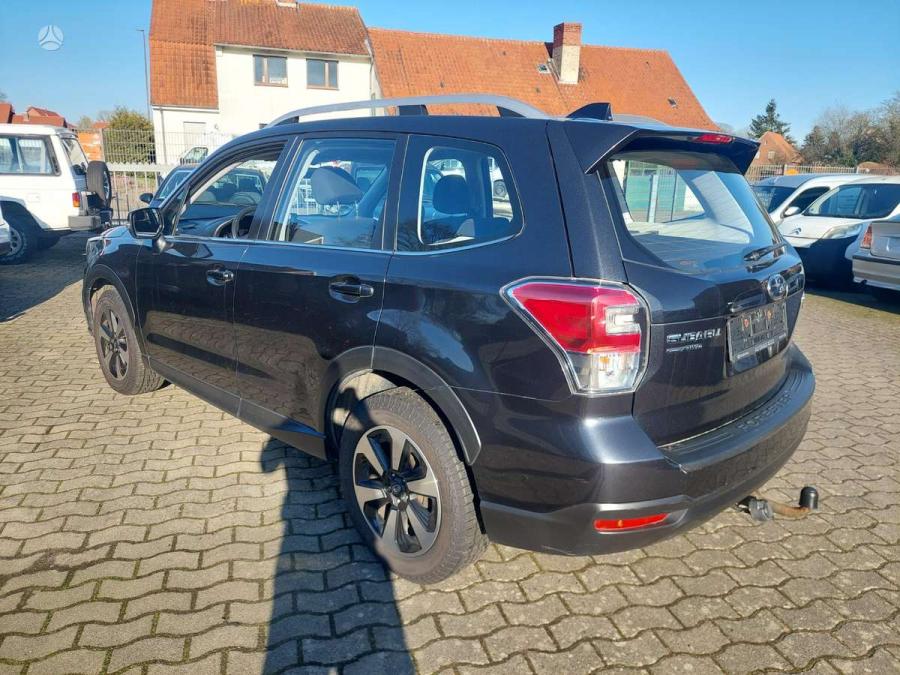 Grey Subaru Forester 2018 in Klaipeda, with an engine capacity of 2.00 L and mileage of 188 thousand km for 9200 €, photo 2 on AUTOMOTO.COM.LV