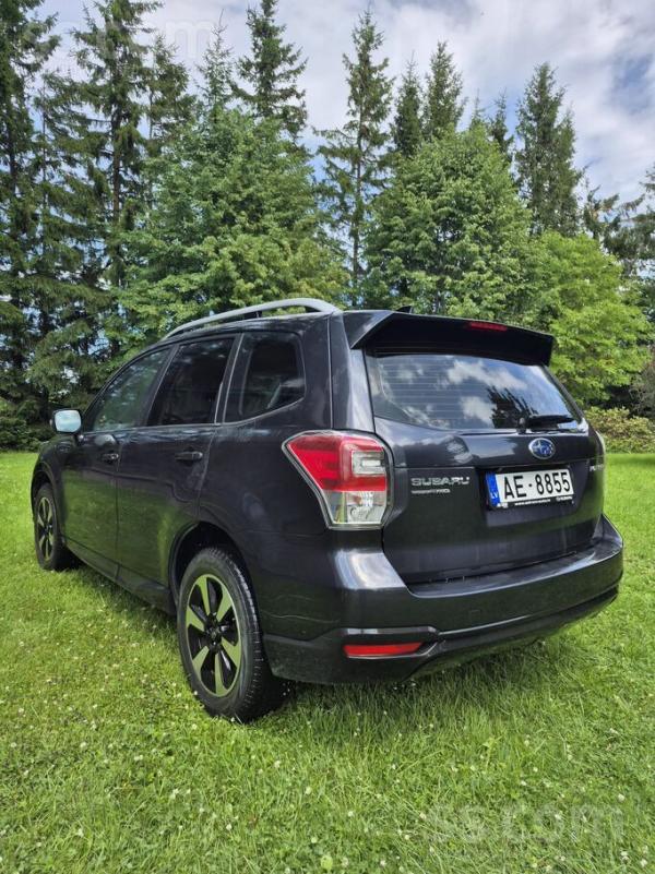 Grey Subaru Forester 2018 in Tukums, with an engine capacity of 2.00 L and mileage of 104 thousand km for 17100 €, photo 2 on AUTOMOTO.COM.LV