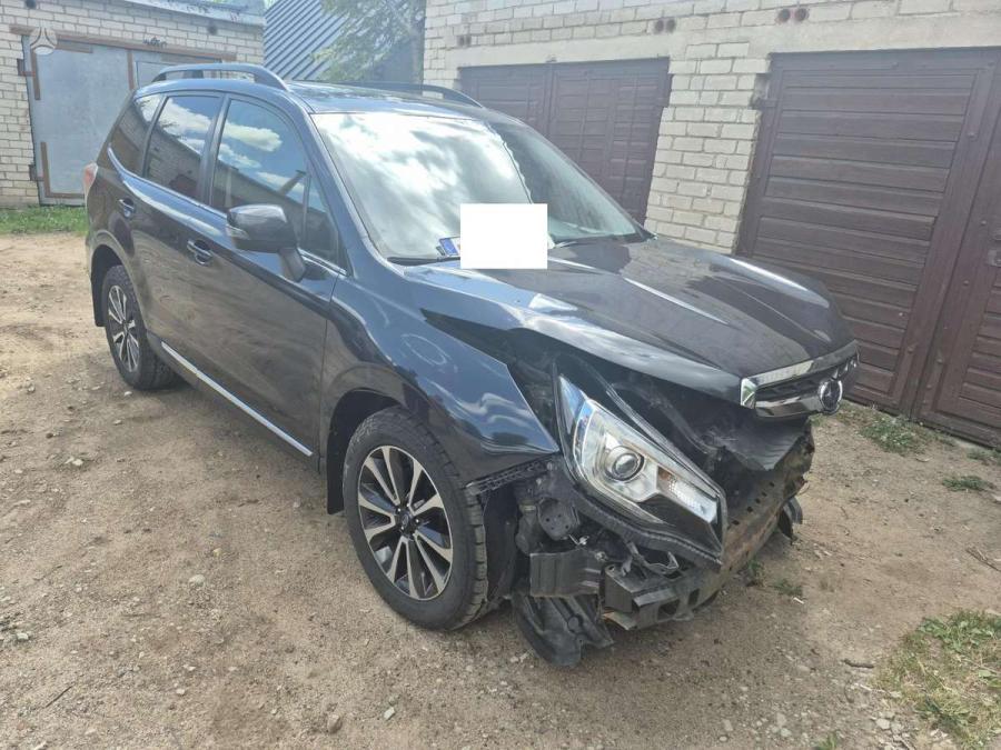 Pelēks Subaru Forester 2018 Viļņa, ar dzinēja tilpumu 2.00 L un nobraukumu 82 tūkst. km par 6500 €, foto 1 vietnē AUTOMOTO.COM.LV