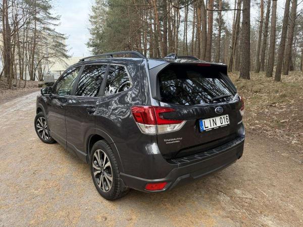 Pelēks Subaru Forester 2019 Viļņa, ar dzinēja tilpumu 2.50 L un nobraukumu 73 tūkst. km par 19000 €, foto 4 vietnē AUTOMOTO.COM.LV