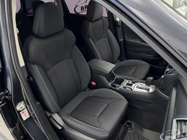Grey Subaru Forester 2019 in Vilnius, with an engine capacity of 2.50 L and mileage of 151 thousand km for 14500 €, photo 8 on AUTOMOTO.COM.LV