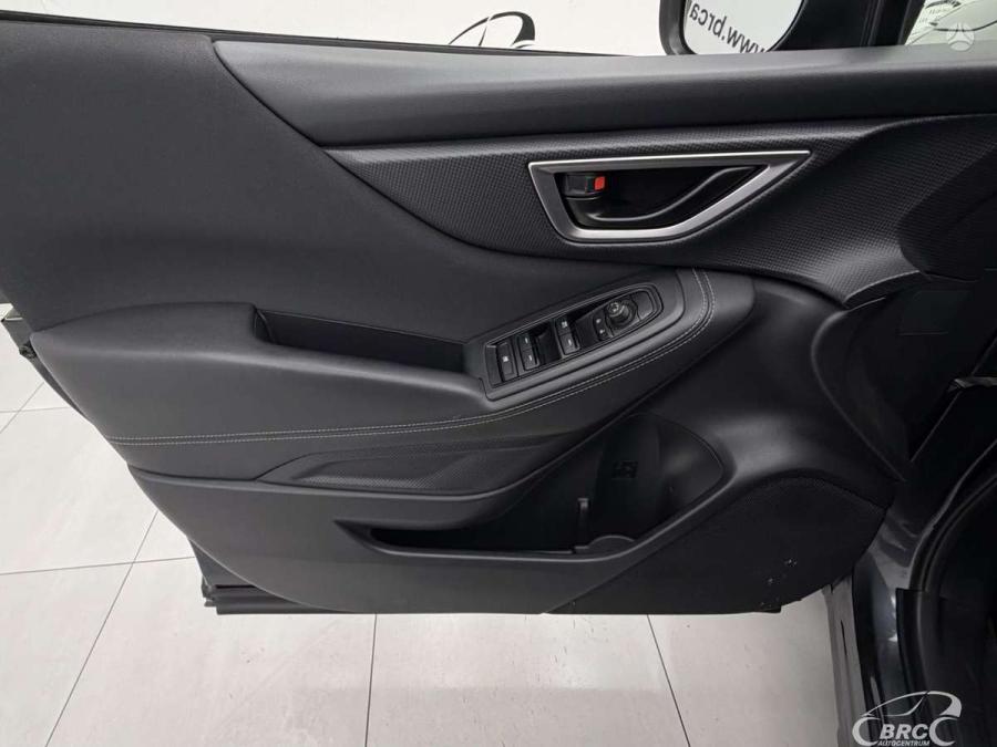 Grey Subaru Forester 2019 in Vilnius, with an engine capacity of 2.50 L and mileage of 151 thousand km for 14500 €, photo 20 on AUTOMOTO.COM.LV