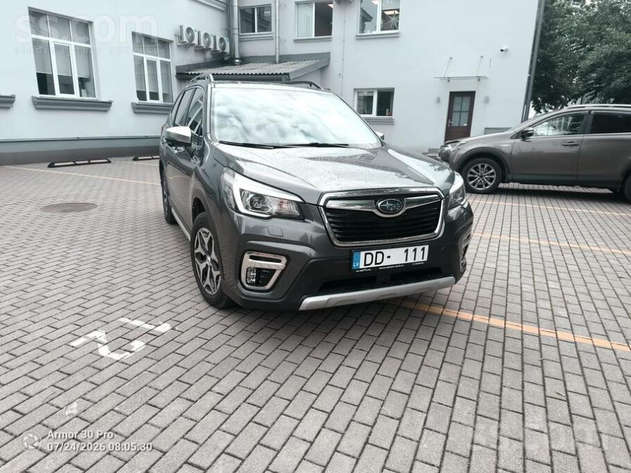 Pelēks Subaru Forester 2019 Rīga, ar dzinēja tilpumu 2.00 L un nobraukumu 138 tūkst. km par 19500 €, foto 1 vietnē AUTOMOTO.COM.LV