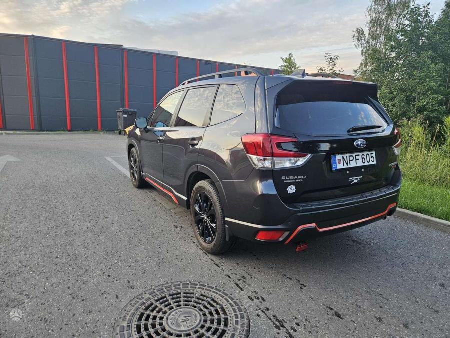 Pelēks Subaru Forester 2019 Viļņa, ar dzinēja tilpumu 2.50 L un nobraukumu 119 tūkst. km par 16000 €, foto 4 vietnē AUTOMOTO.COM.LV