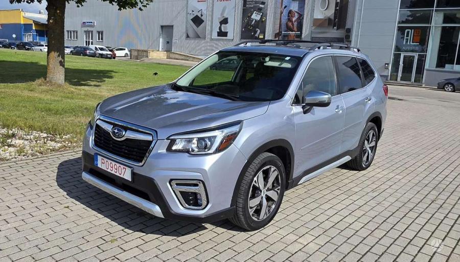 Grey Subaru Forester 2019 in Siauliai, with an engine capacity of 2.50 L and mileage of 48 thousand km for 16900 €, photo 1 on AUTOMOTO.COM.LV