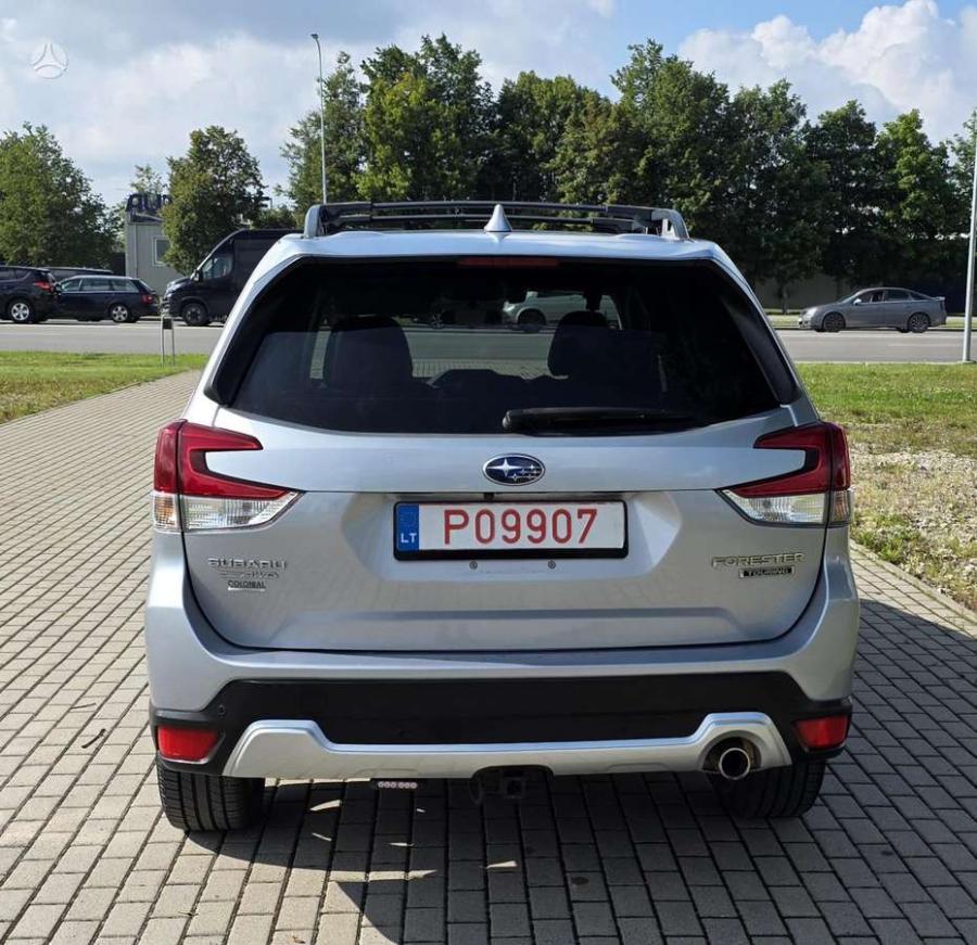 Grey Subaru Forester 2019 in Siauliai, with an engine capacity of 2.50 L and mileage of 48 thousand km for 16900 €, photo 9 on AUTOMOTO.COM.LV