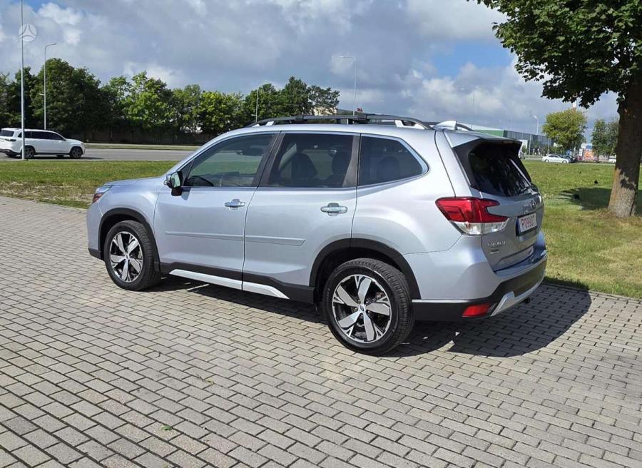 Grey Subaru Forester 2019 in Siauliai, with an engine capacity of 2.50 L and mileage of 48 thousand km for 16900 €, photo 10 on AUTOMOTO.COM.LV