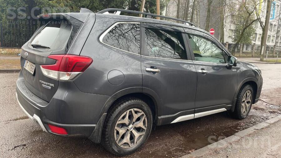 Grey Subaru Forester 2020 in Riga, with an engine capacity of 2.00 L and mileage of 112 thousand km for 21800 €, photo 5 on AUTOMOTO.COM.LV