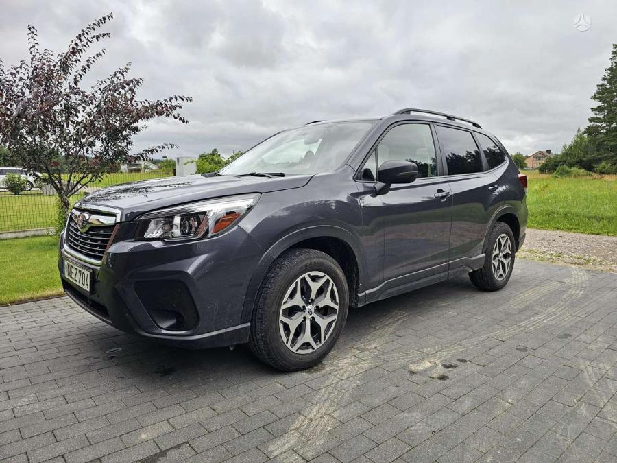 Grey Subaru Forester 2020 in Druskininkai, with an engine capacity of 2.50 L and mileage of 107 thousand km for 14700 €, photo 1 on AUTOMOTO.COM.LV