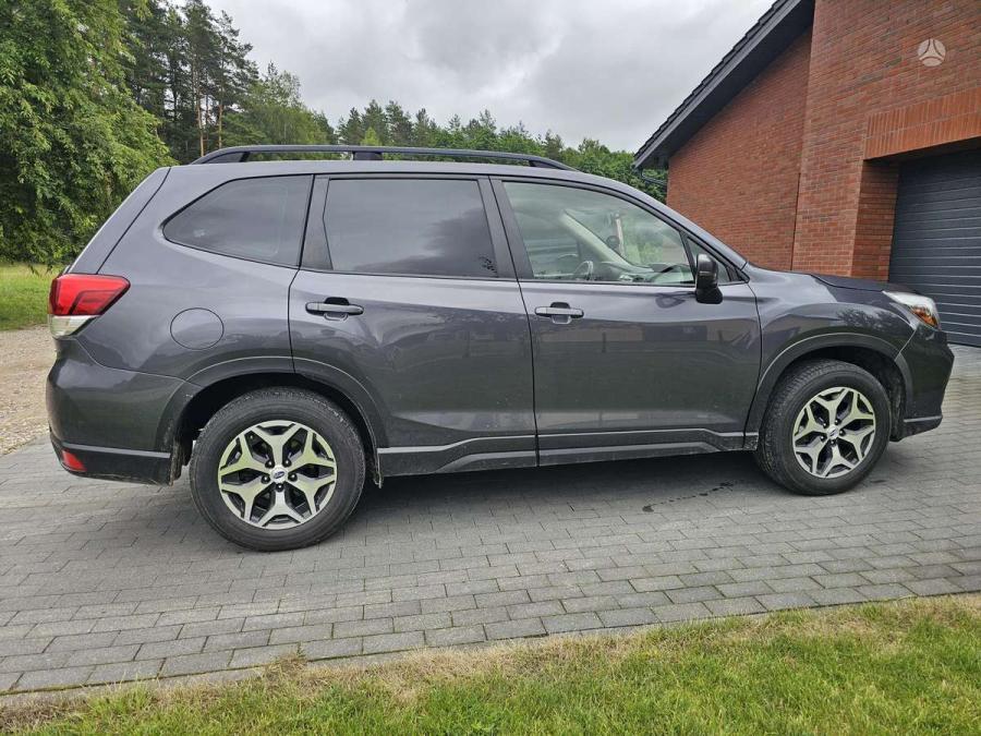 Grey Subaru Forester 2020 in Druskininkai, with an engine capacity of 2.50 L and mileage of 107 thousand km for 14700 €, photo 6 on AUTOMOTO.COM.LV