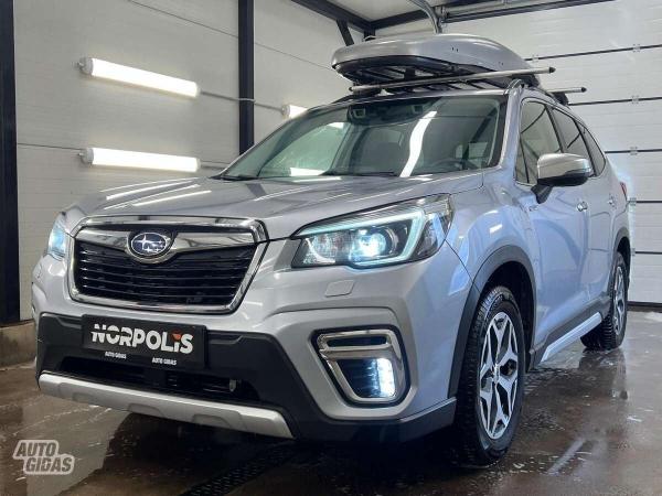 Grey Subaru Forester 2020 in Vilnius, with an engine capacity of 2.00 L and mileage of 163 thousand km for 23474 €, photo 4 on AUTOMOTO.COM.LV