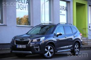 Grey Subaru Forester 2020 in Riga, with an engine capacity of 2.00 L and mileage of 29 thousand km for 20995 €, photo 1 on AUTOMOTO.COM.LV