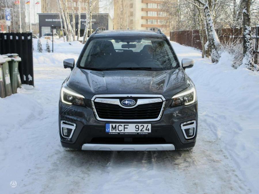 Pelēks Subaru Forester 2021 Kauņa, ar dzinēja tilpumu 2.00 L un nobraukumu 38 tūkst. km par 25500 €, foto 1 vietnē AUTOMOTO.COM.LV