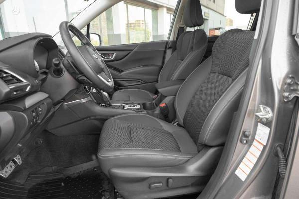 Grey Subaru Forester 2021 in Vilnius, with an engine capacity of 2.00 L and mileage of 43 thousand km for 22000 €, photo 9 on AUTOMOTO.COM.LV