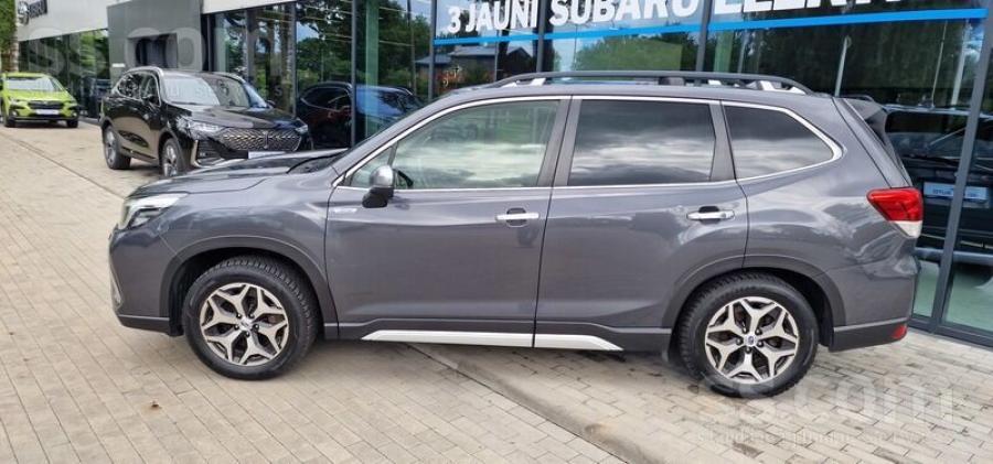 Grey Subaru Forester 2021 in Riga, with an engine capacity of 2.00 L and mileage of 252 thousand km for 14900 €, photo 3 on AUTOMOTO.COM.LV