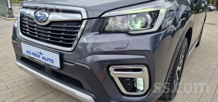 Grey Subaru Forester 2021 in Riga, with an engine capacity of 2.00 L and mileage of 252 thousand km for 14900 €, photo 6 on AUTOMOTO.COM.LV