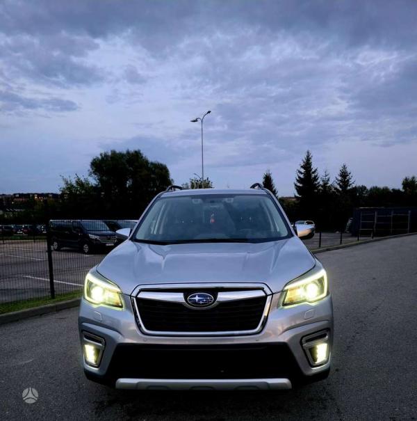 Pelēks Subaru Forester 2021 Viļņa, ar dzinēja tilpumu 2.00 L un nobraukumu 92 tūkst. km par 23700 €, foto 5 vietnē AUTOMOTO.COM.LV