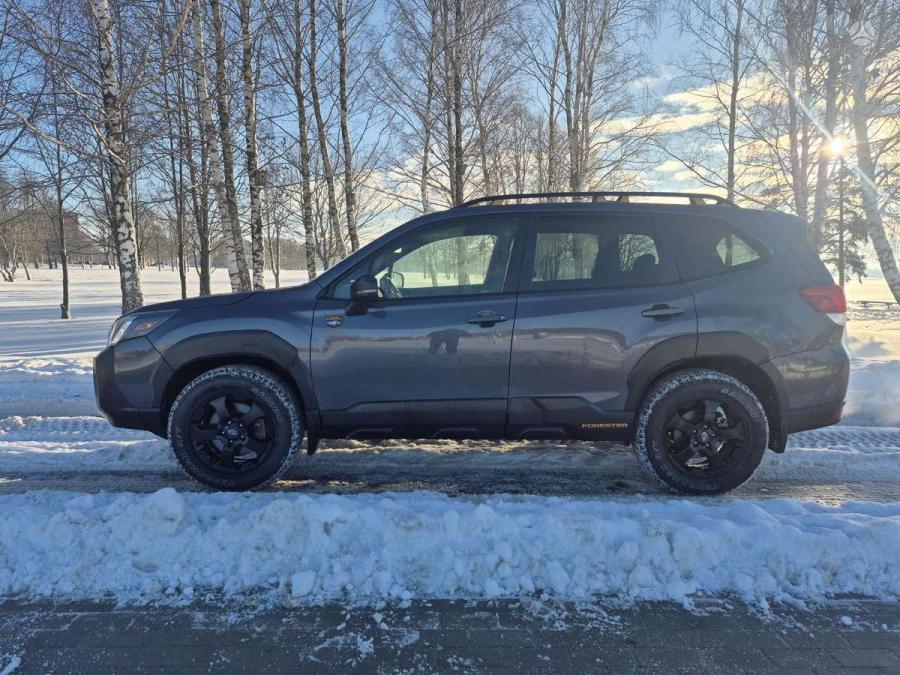 Grey Subaru Forester 2022 in Telschi, with an engine capacity of 2.50 L and mileage of 140 thousand km for 21500 €, photo 3 on AUTOMOTO.COM.LV