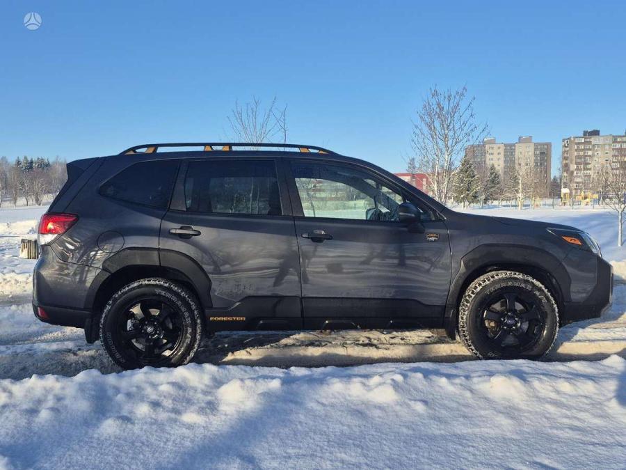 Grey Subaru Forester 2022 in Telschi, with an engine capacity of 2.50 L and mileage of 140 thousand km for 21500 €, photo 6 on AUTOMOTO.COM.LV