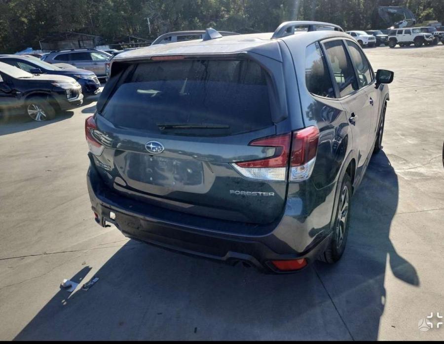 Grey Subaru Forester 2022 in Klaipeda, with an engine capacity of 2.50 L and mileage of 84 thousand km for 11500 €, photo 4 on AUTOMOTO.COM.LV
