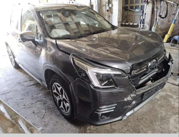 Pelēks Subaru Forester 2022 Viļņa, ar dzinēja tilpumu 2.00 L un nobraukumu 74 tūkst. km par 17900 €, foto 1 vietnē AUTOMOTO.COM.LV