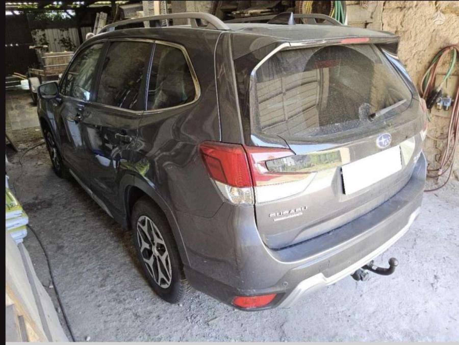 Pelēks Subaru Forester 2022 Viļņa, ar dzinēja tilpumu 2.00 L un nobraukumu 74 tūkst. km par 17900 €, foto 3 vietnē AUTOMOTO.COM.LV