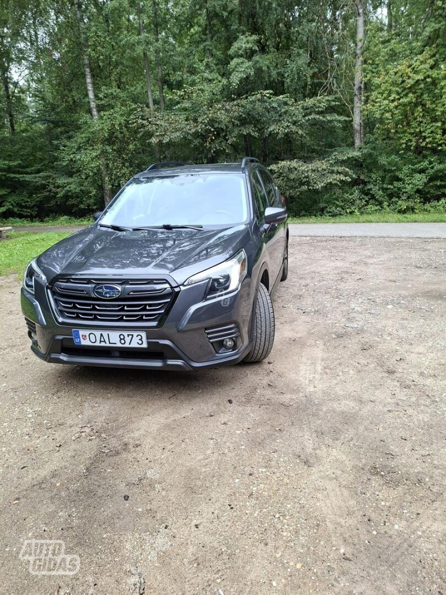 Pelēks Subaru Forester 2022 Kauņa, ar dzinēja tilpumu 2.50 L un nobraukumu 48 tūkst. km par 20500 €, foto 1 vietnē AUTOMOTO.COM.LV