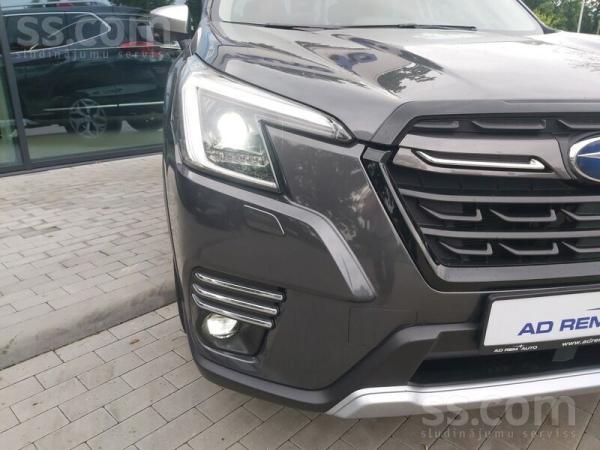 Grey Subaru Forester 2023 in Riga, with an engine capacity of 2.00 L and mileage of 53 thousand km for 28500 €, photo 4 on AUTOMOTO.COM.LV