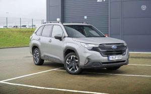 Pelēks Subaru Forester 2024 Viļņa, ar dzinēja tilpumu 2.00 L un nobraukumu 7 tūkst. km par 29900 €, foto  vietnē AUTOMOTO.COM.LV