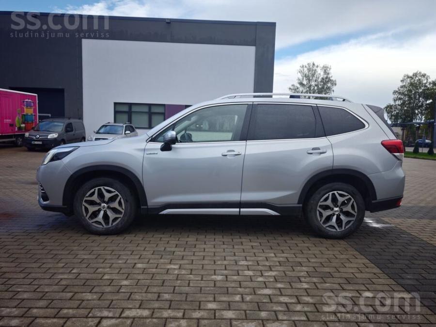 Grey Subaru Forester 2024 in Riga, with an engine capacity of 2.00 L and mileage of 88 thousand km for 26800 €, photo 3 on AUTOMOTO.COM.LV